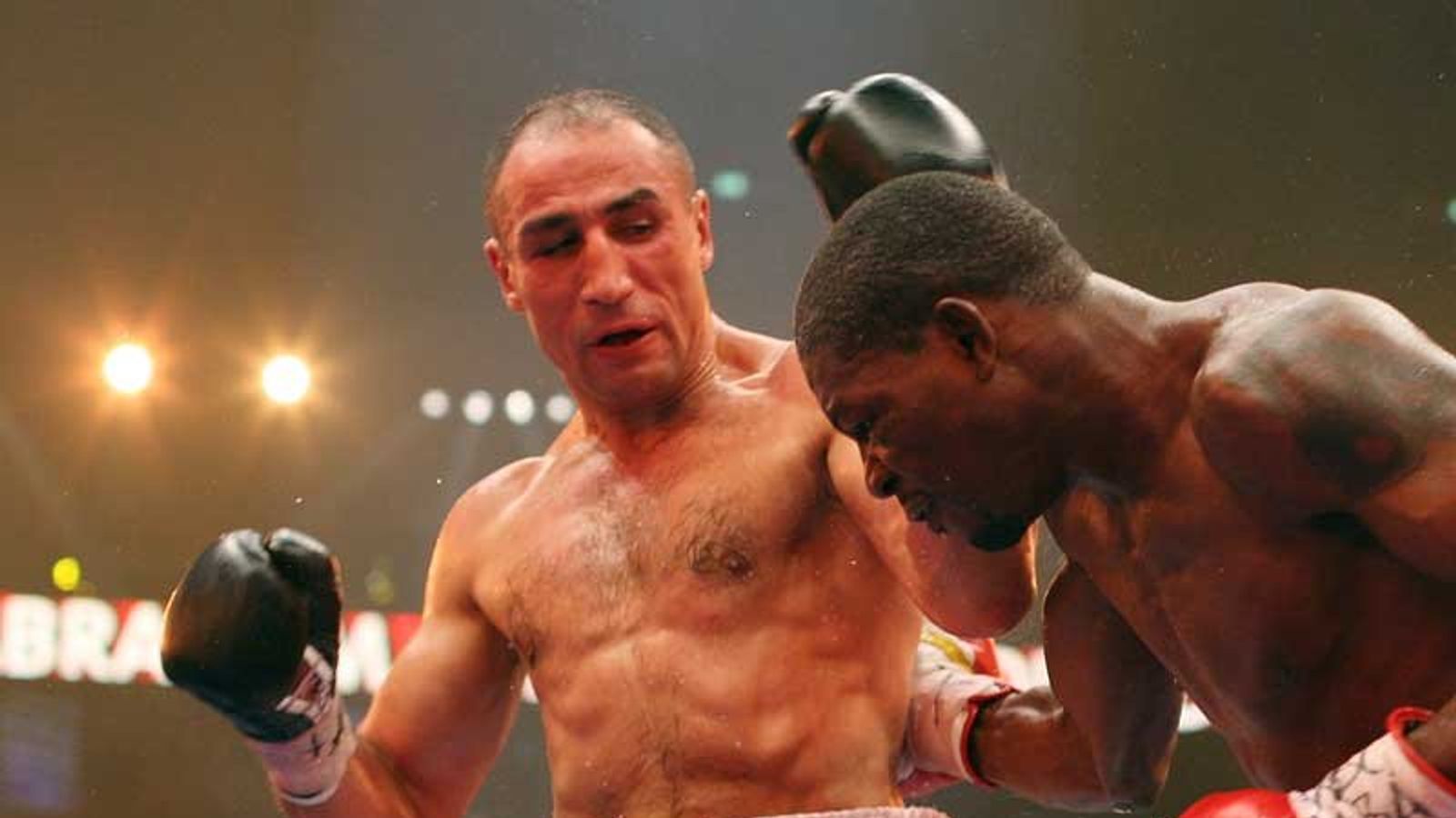 King Arthur conquers Taylor | Boxing News | Sky Sports