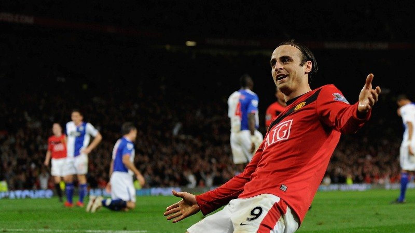 Berbatov runs Rovers ragged | Football News | Sky Sports