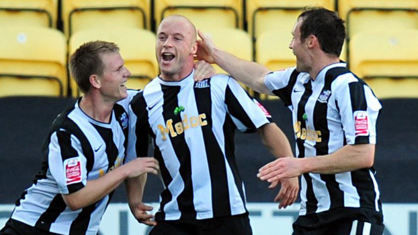 Magpies see off Railwaymen | Football News | Sky Sports