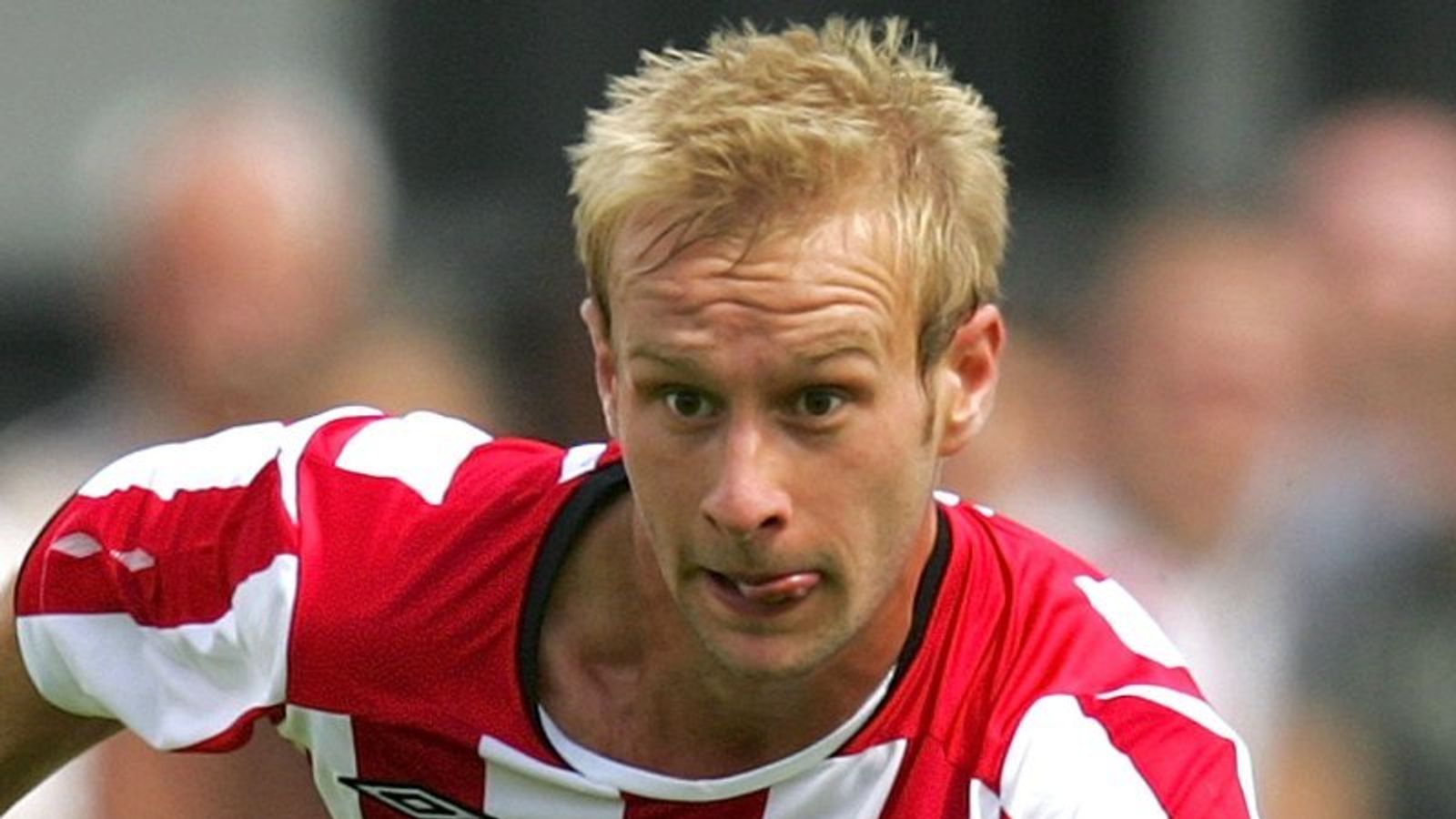 Rovers bring in Gillett | Football News | Sky Sports