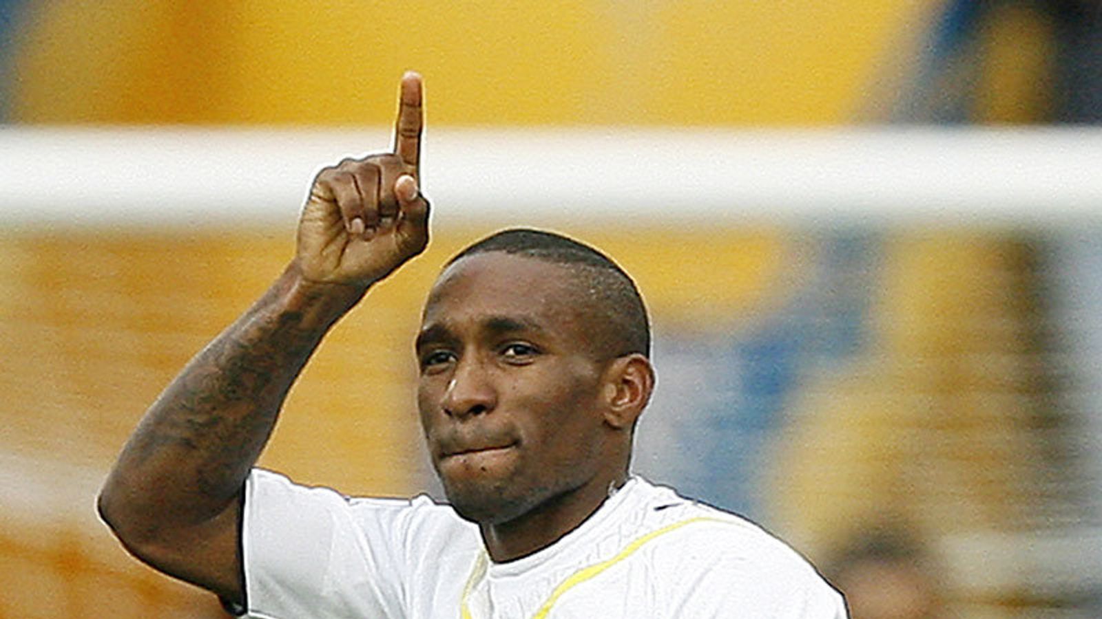 Spurs hang on for Pompey win | Football News | Sky Sports