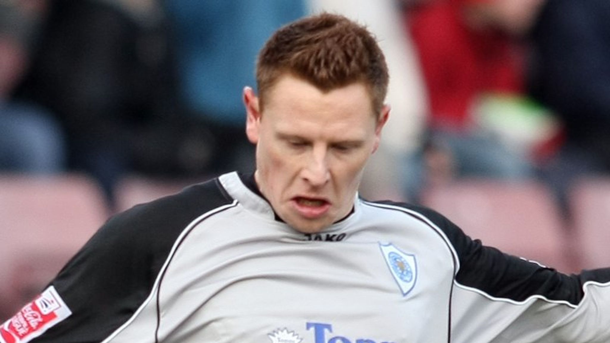 Martin extends Leeds stay | Football News | Sky Sports