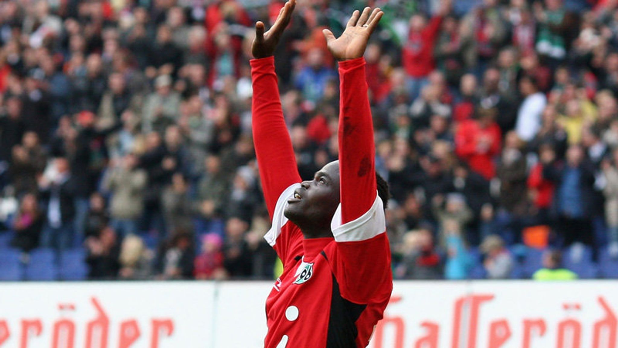 Ya Konan happy at Hannover | Football News | Sky Sports