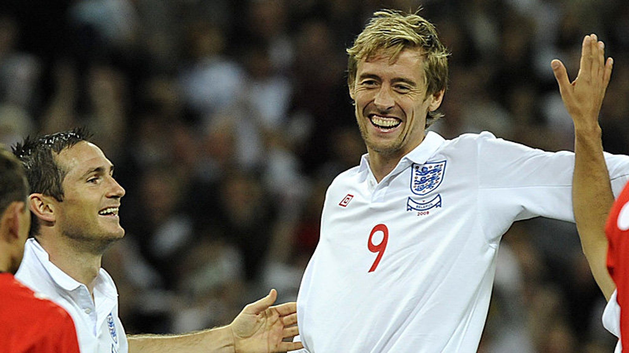 Crouch showcases talents | Football News | Sky Sports