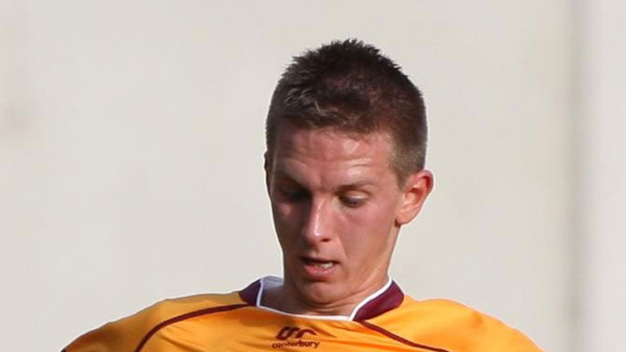 Saunders nets Well deal | Football News | Sky Sports