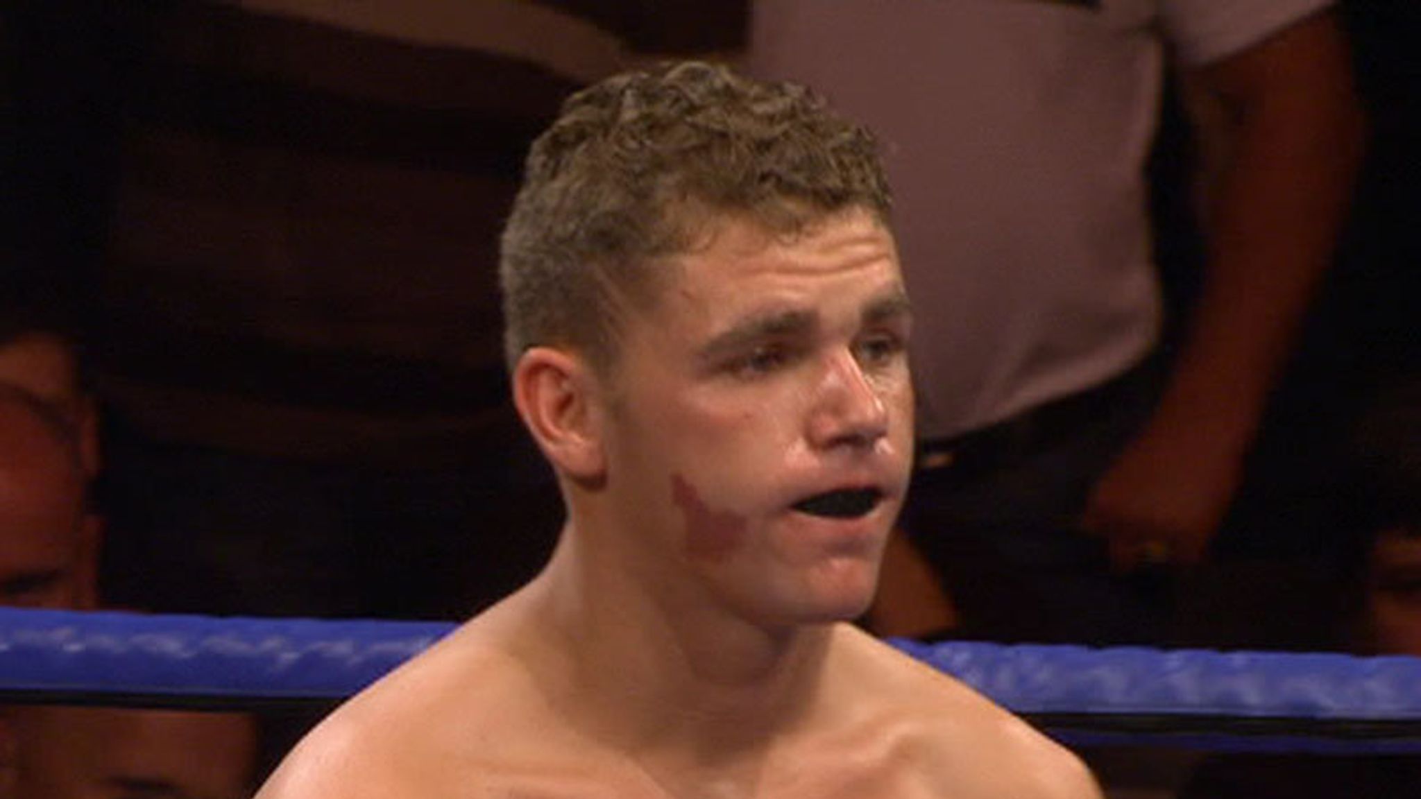 Saunders strikes out | Boxing News | Sky Sports