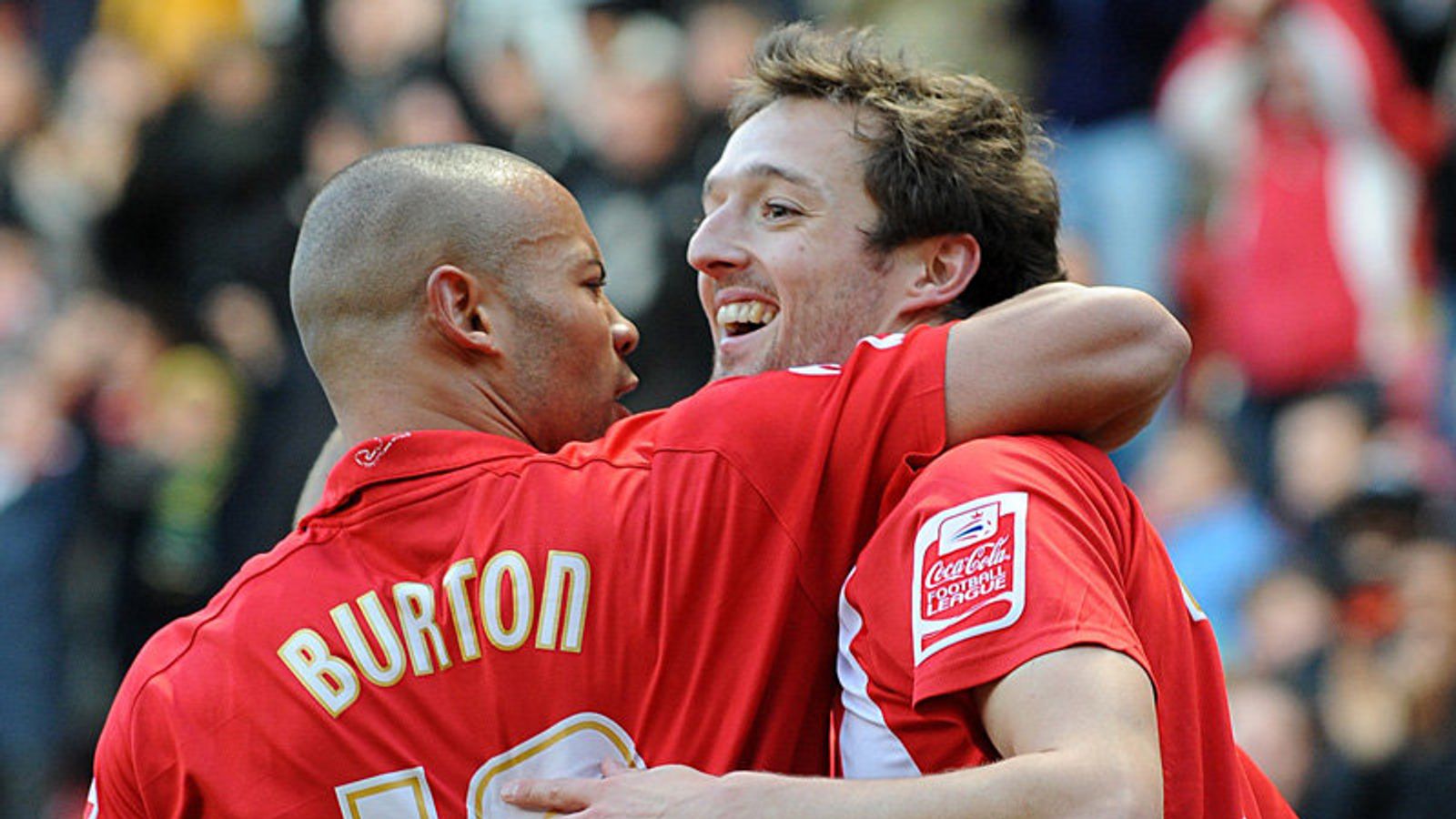 Mooney extends Charlton stay | Football News | Sky Sports