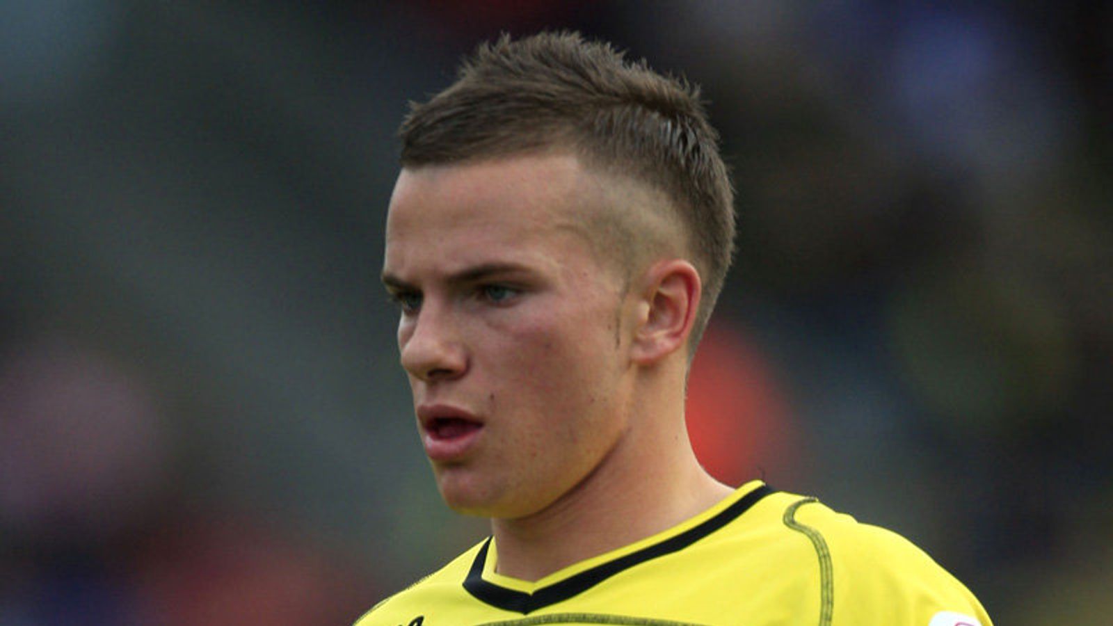 Hornets hang on to Cleverley | Football News | Sky Sports