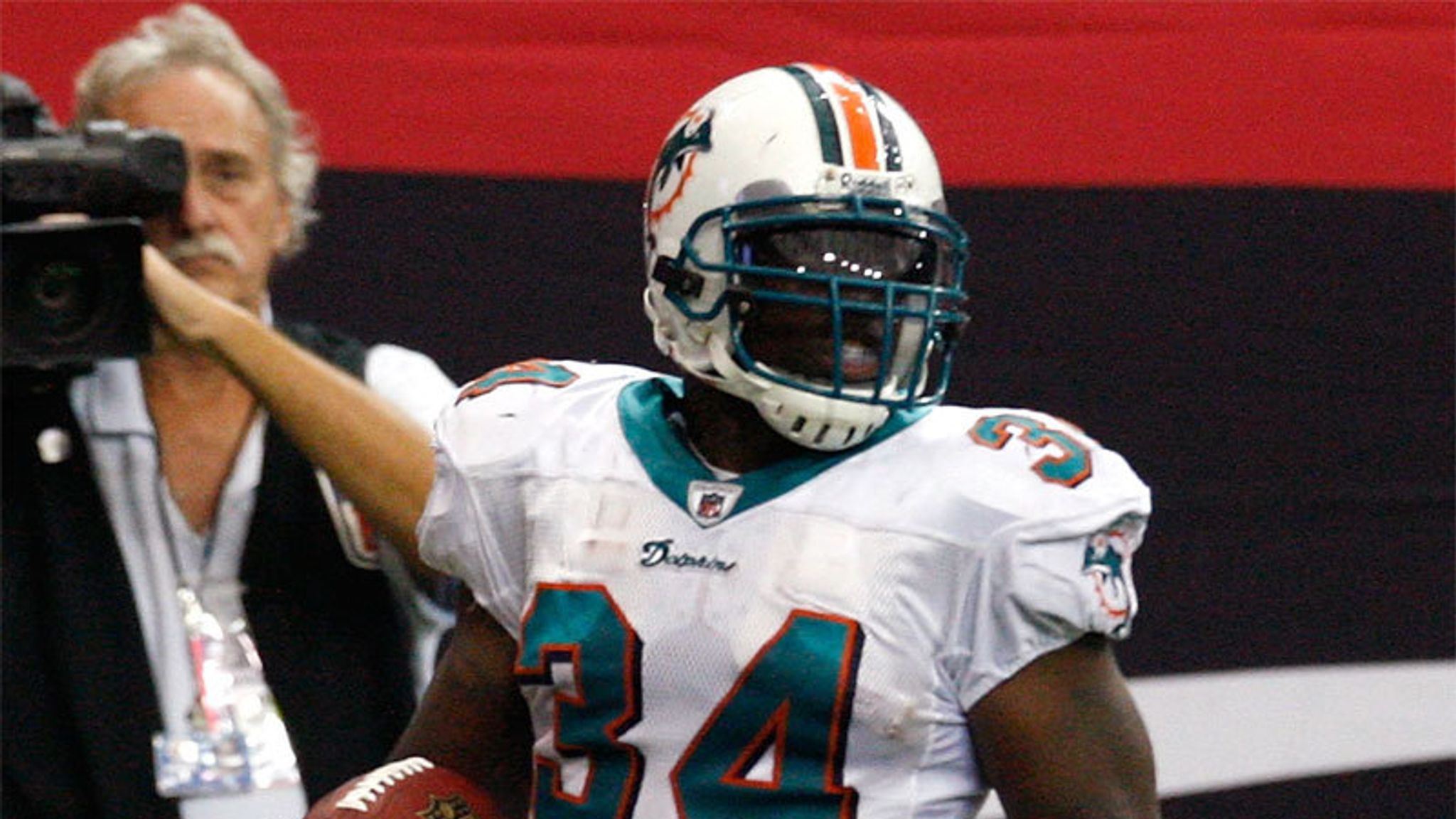 Ricky joins the Ravens | NFL News | Sky Sports