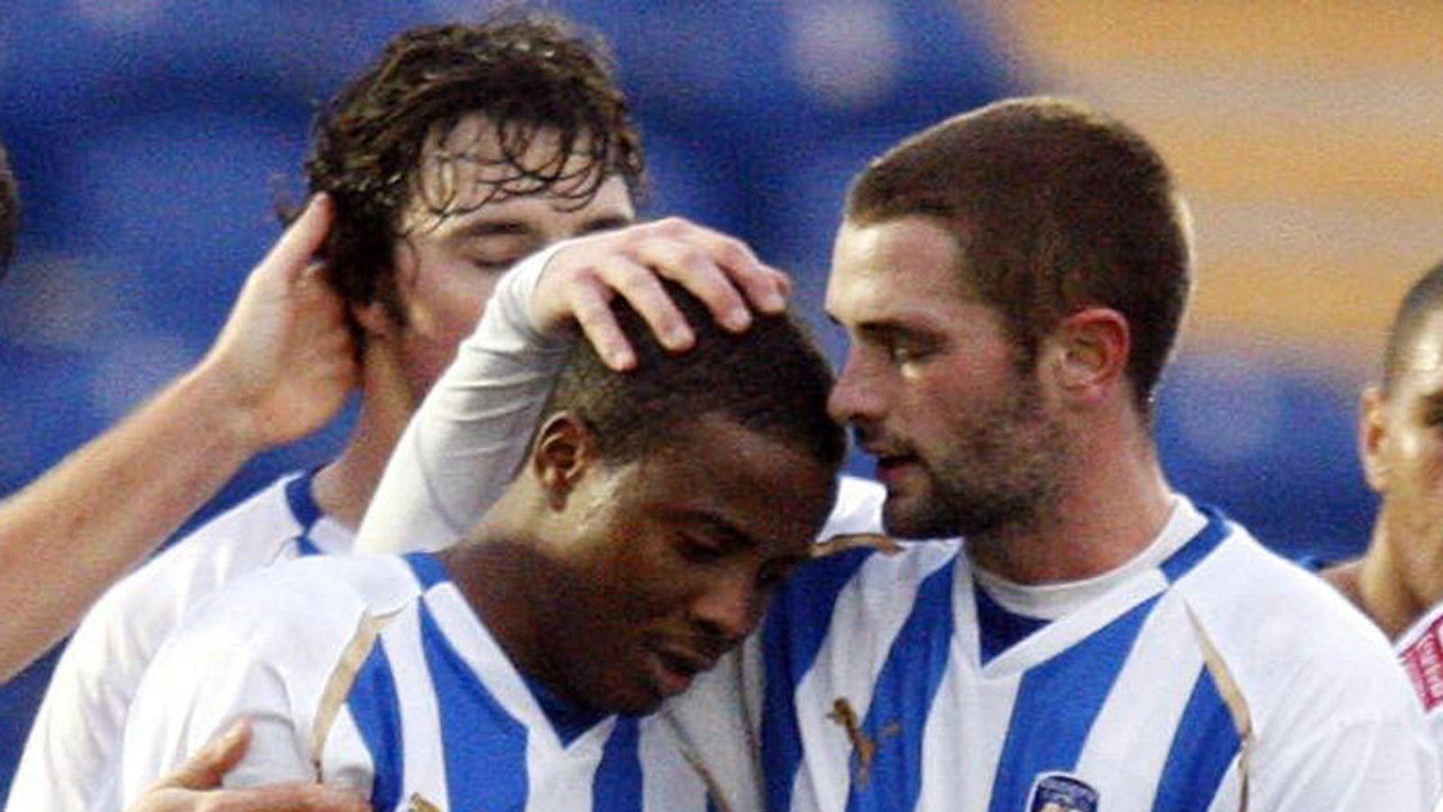 Colchester v Oldham preview | Football News | Sky Sports