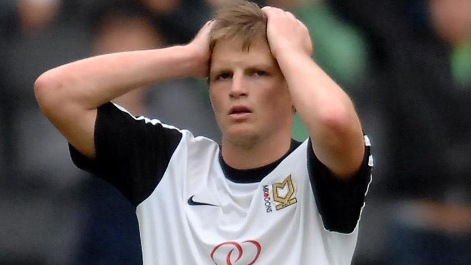 Gleeson slams champs Seagulls | Football News | Sky Sports