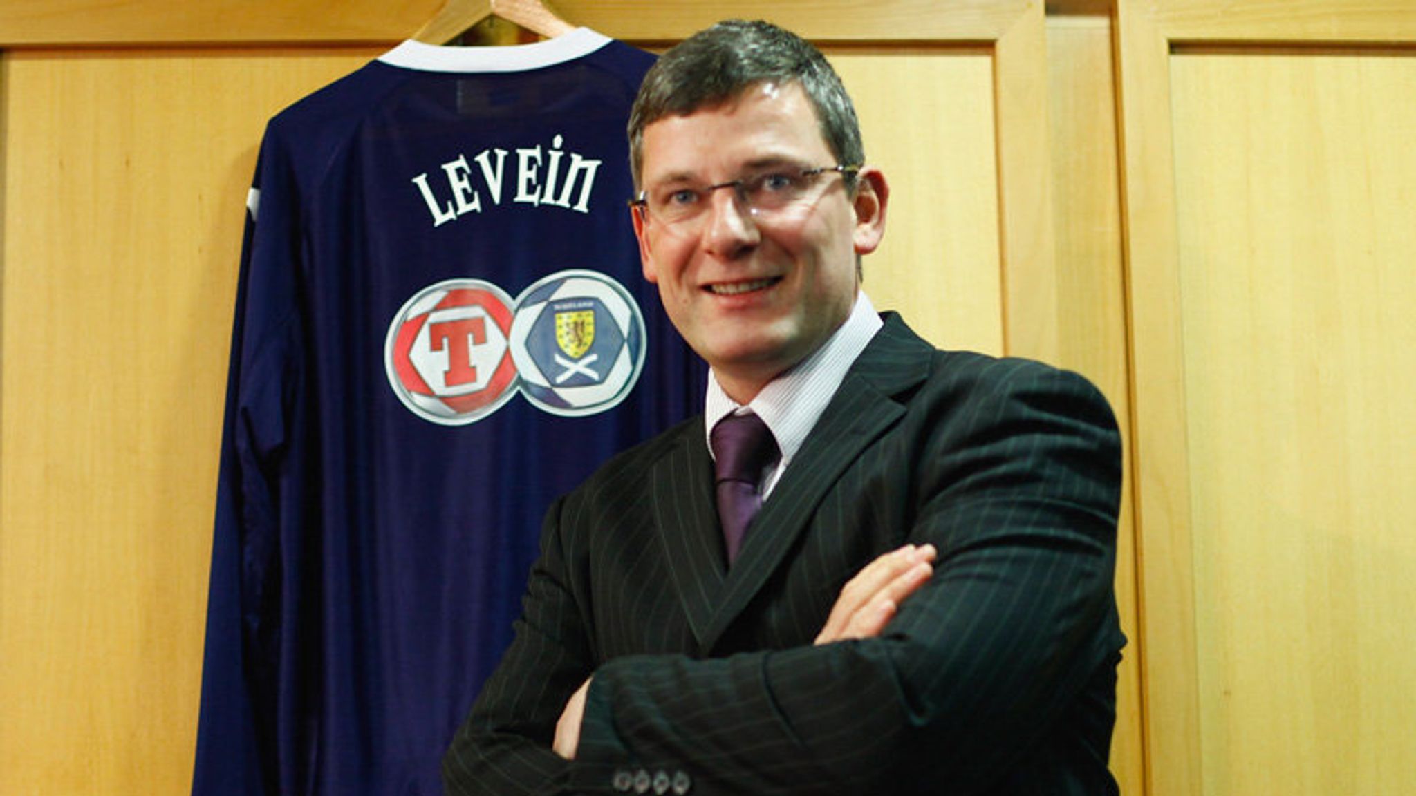 Levein planning trio talks | Football News | Sky Sports