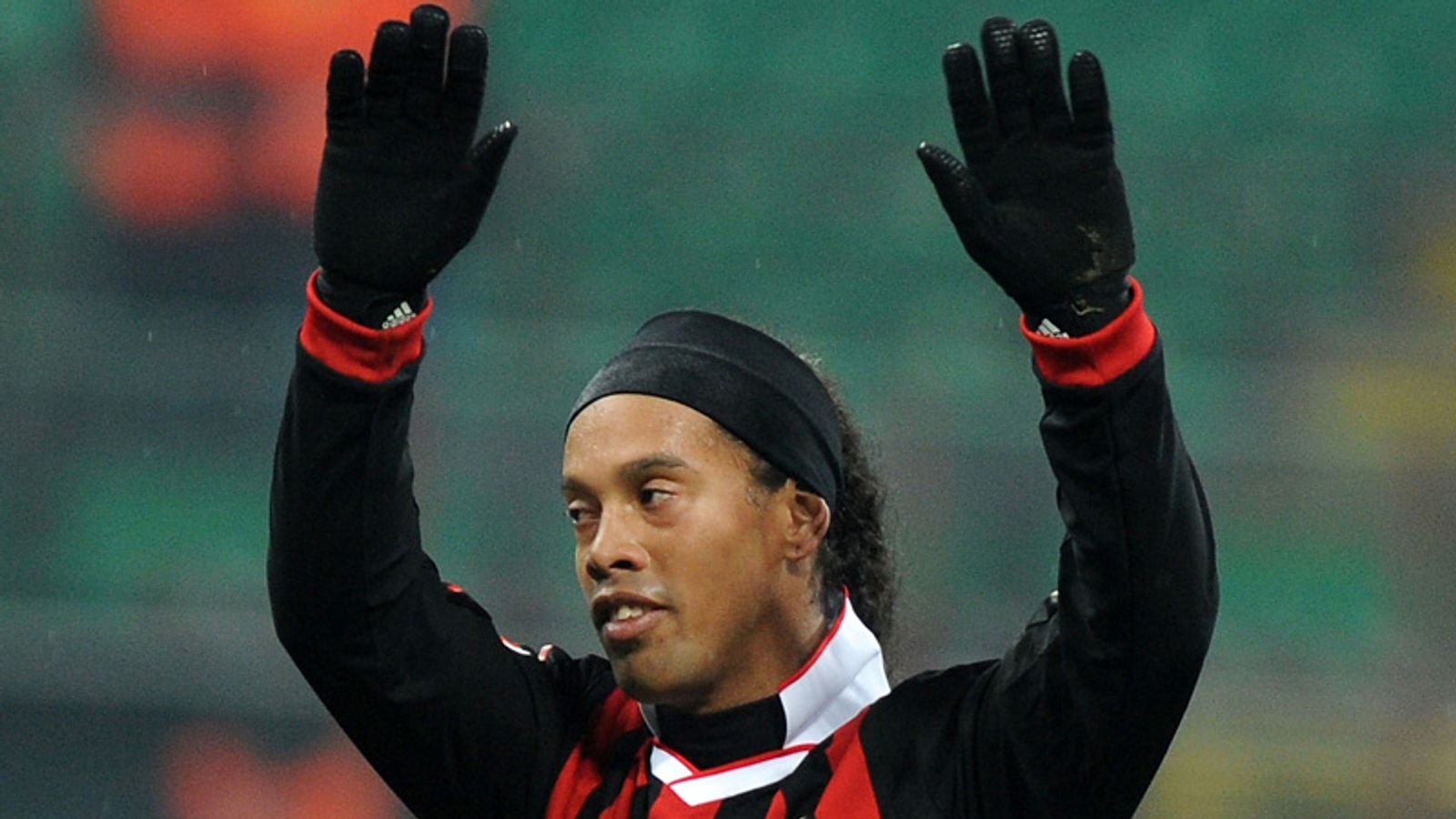 Ronaldinho facing month out | Football News | Sky Sports