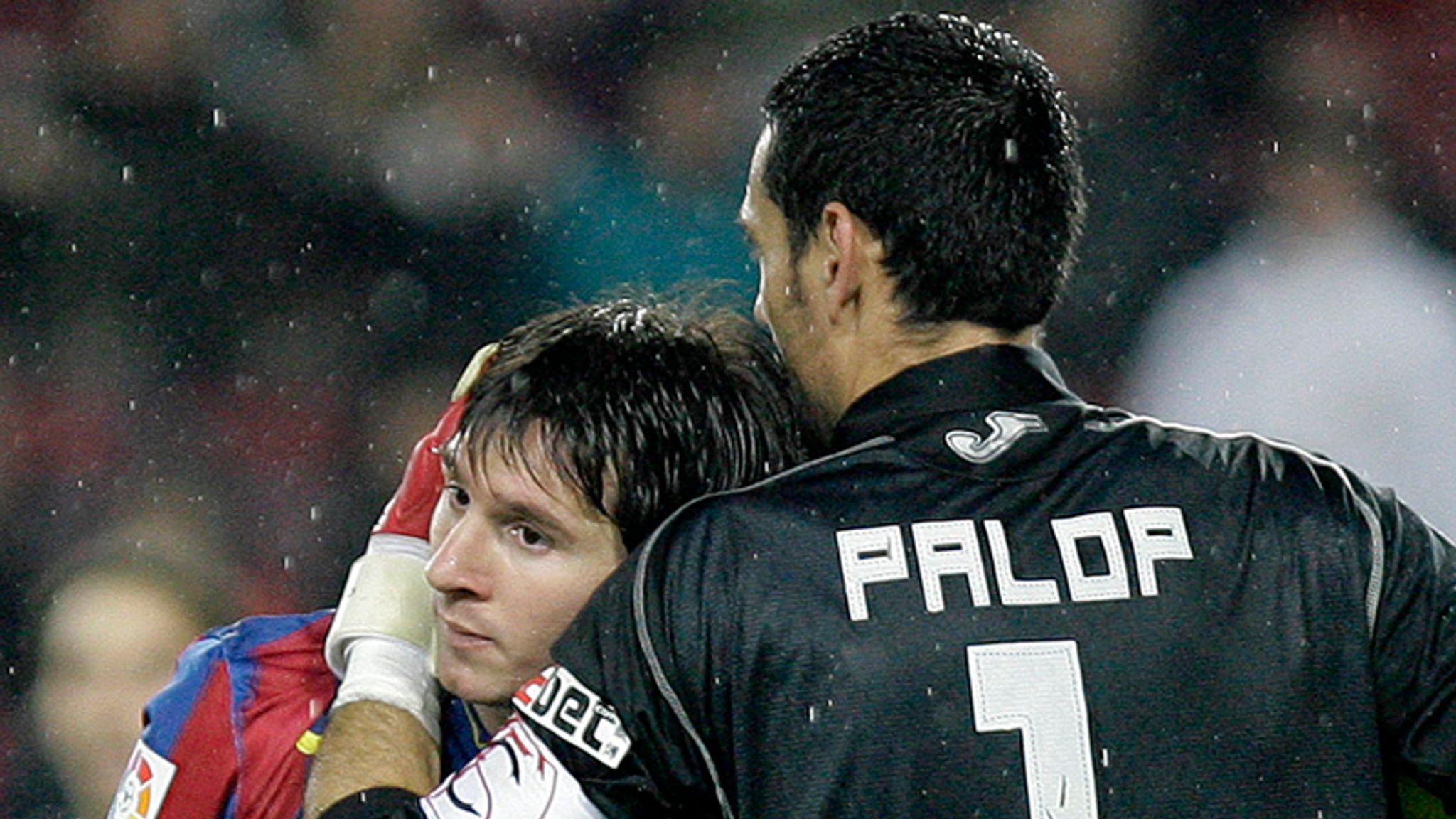 Palop commits to Sevilla | Football News | Sky Sports
