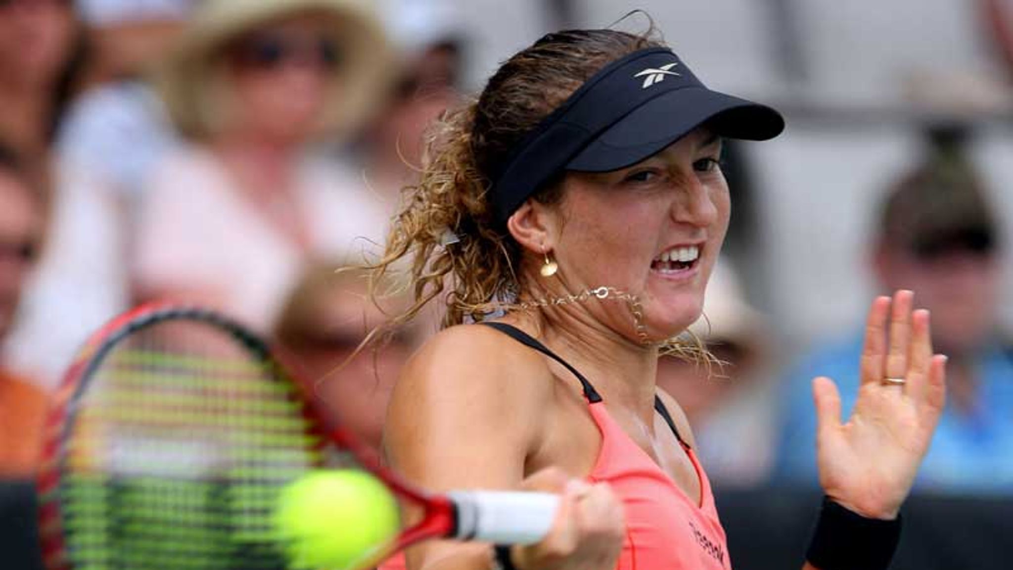 Peer powers on in Auckland | Tennis News | Sky Sports