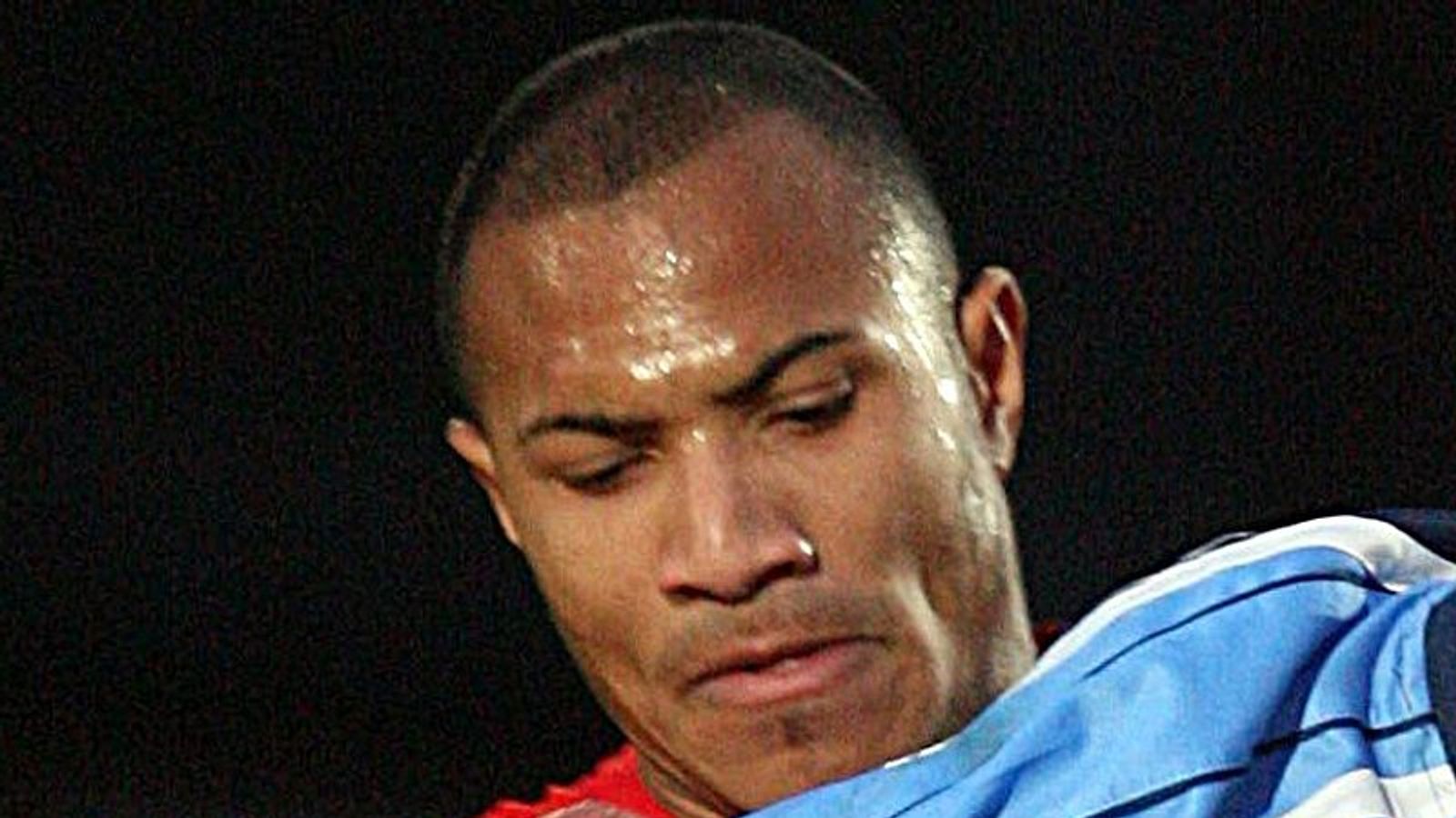 Sinclair at double for Mariners | Football News | Sky Sports