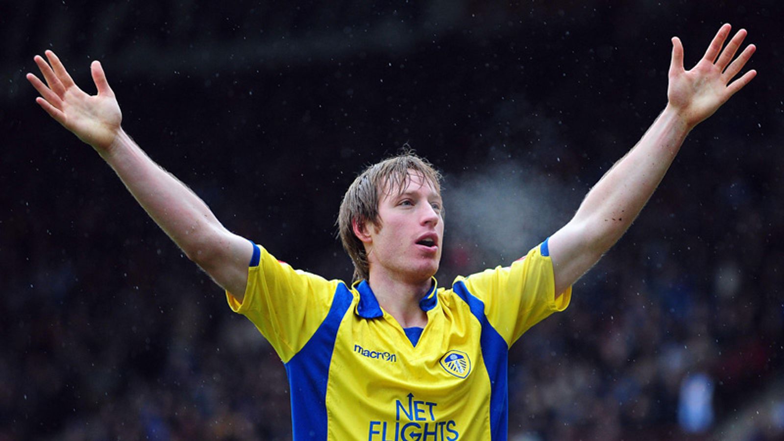 Becchio commits to Leeds | Football News | Sky Sports