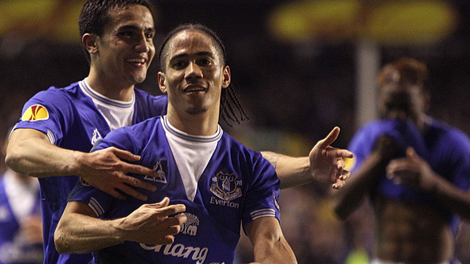 Cahill hopes for Pienaar stay | Football News | Sky Sports