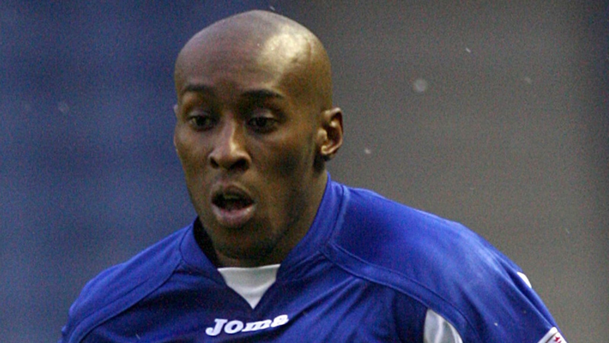 Dyer signs Foxes deal | Football News | Sky Sports