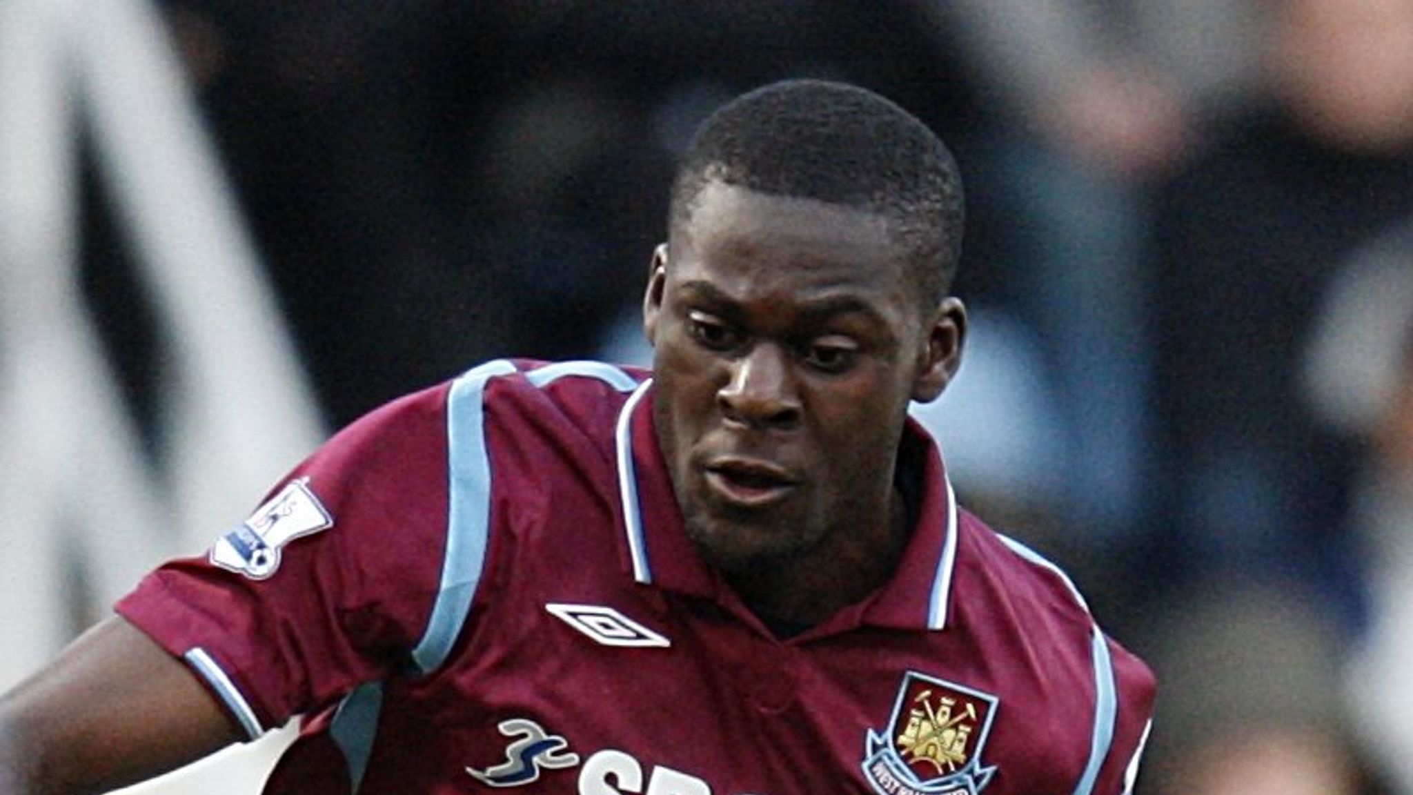 Nouble extends Gills stay | Football News | Sky Sports