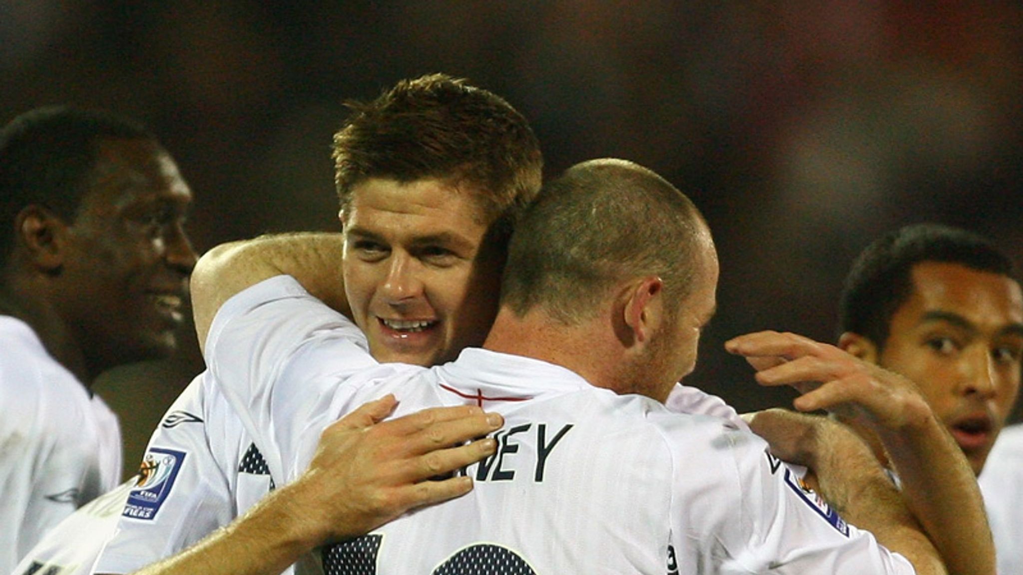 Gerrard - It could be Roo | Football News | Sky Sports