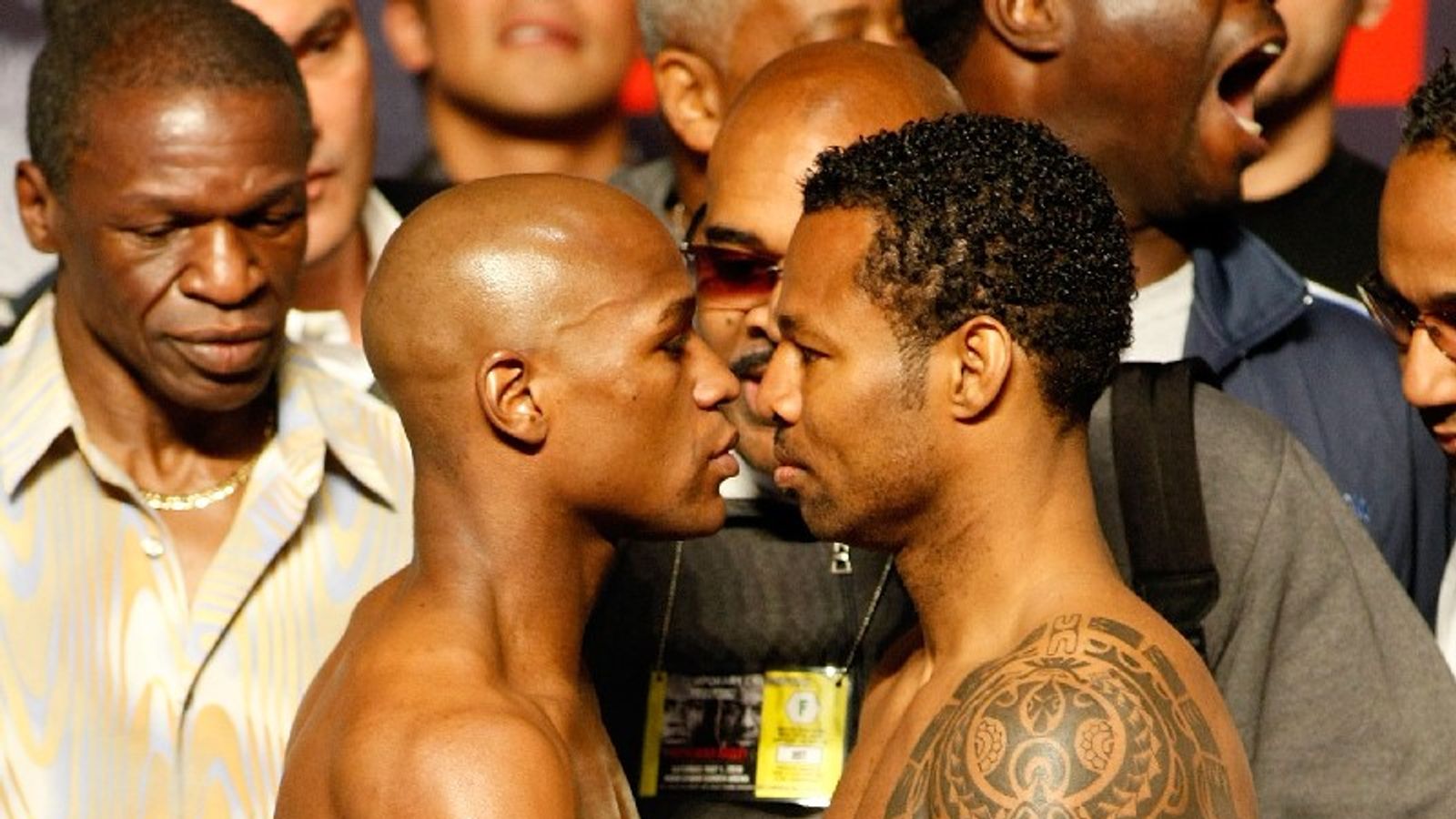 Floyd, Mosley make weight | Boxing News | Sky Sports