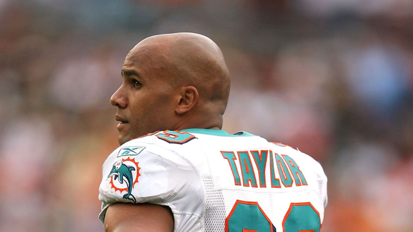 Taylor takes up Jets deal | NFL News | Sky Sports