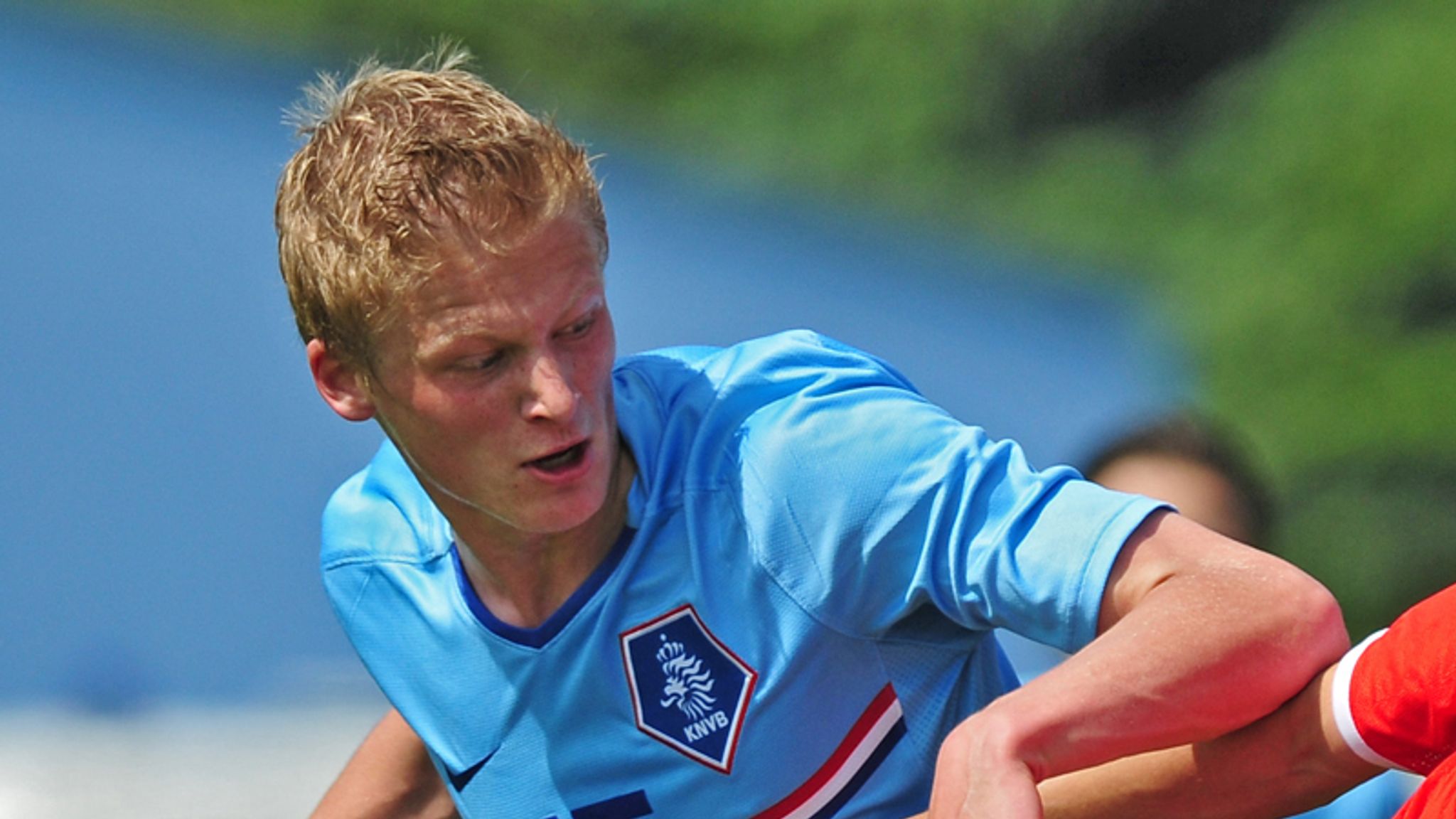 Toffees tracking Schepers | Football News | Sky Sports