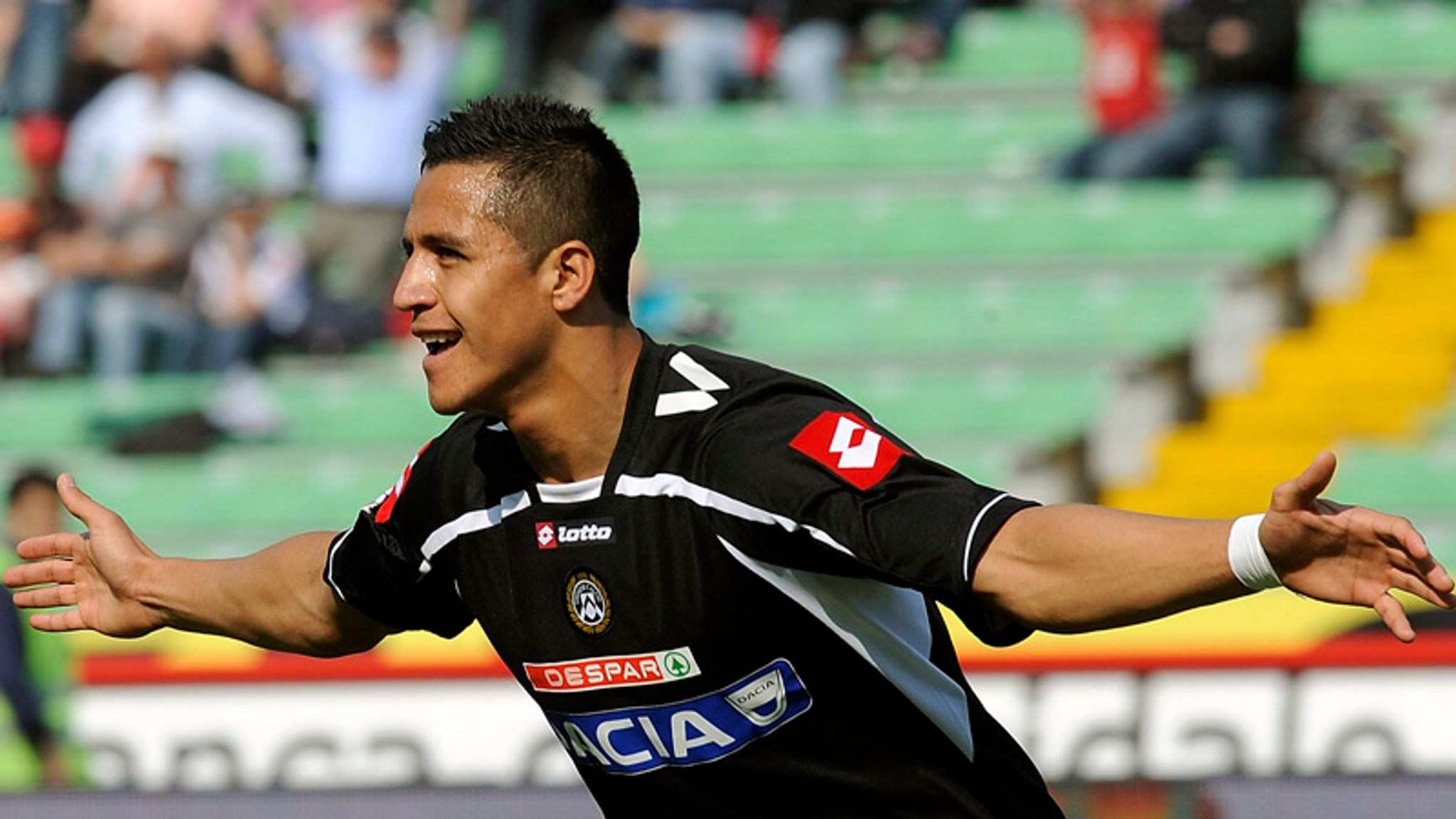 Sanchez open to United move | Football News | Sky Sports