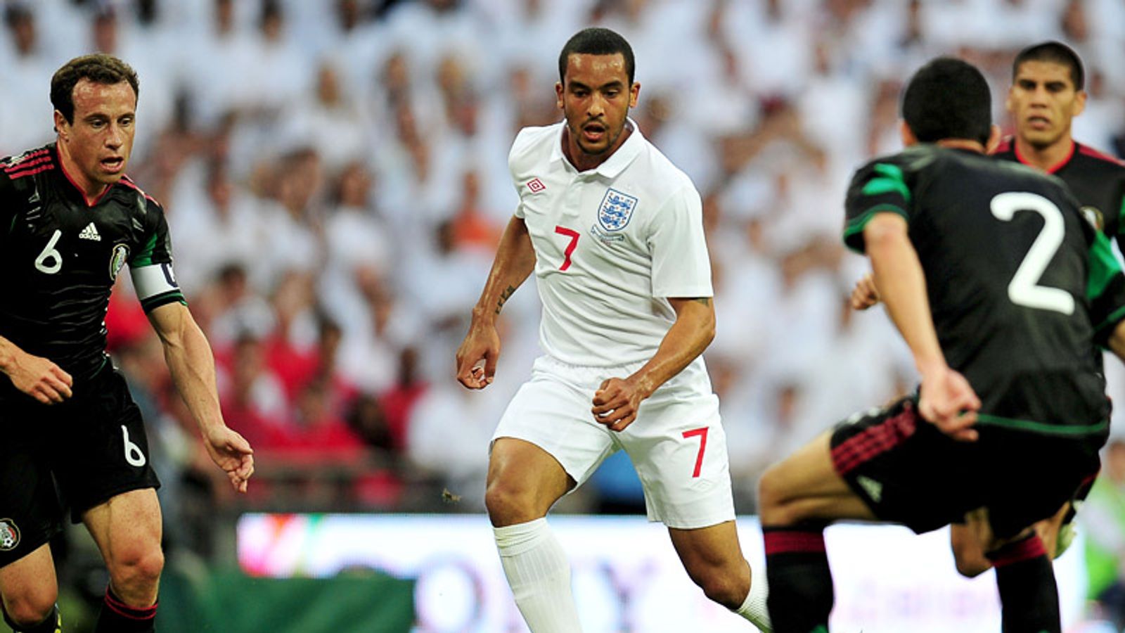 Walcott still uncertain | Football News | Sky Sports