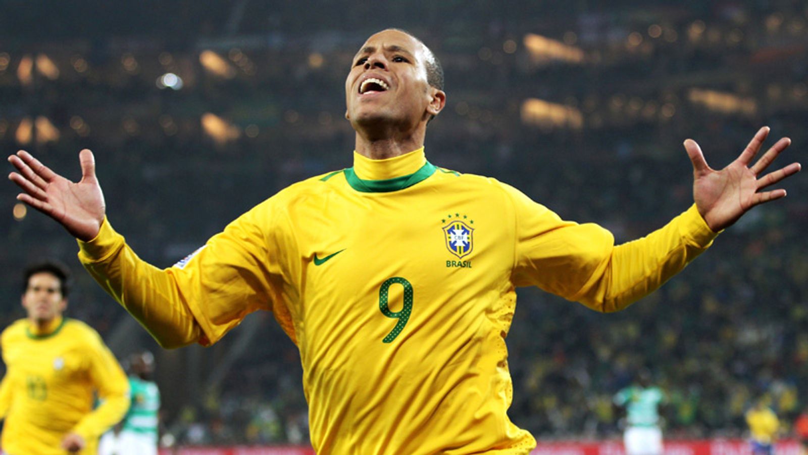 Milan focus on Fabiano | Football News | Sky Sports