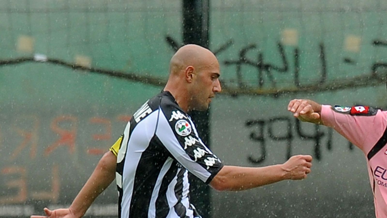 Palermo pounce for Maccarone | Football News | Sky Sports