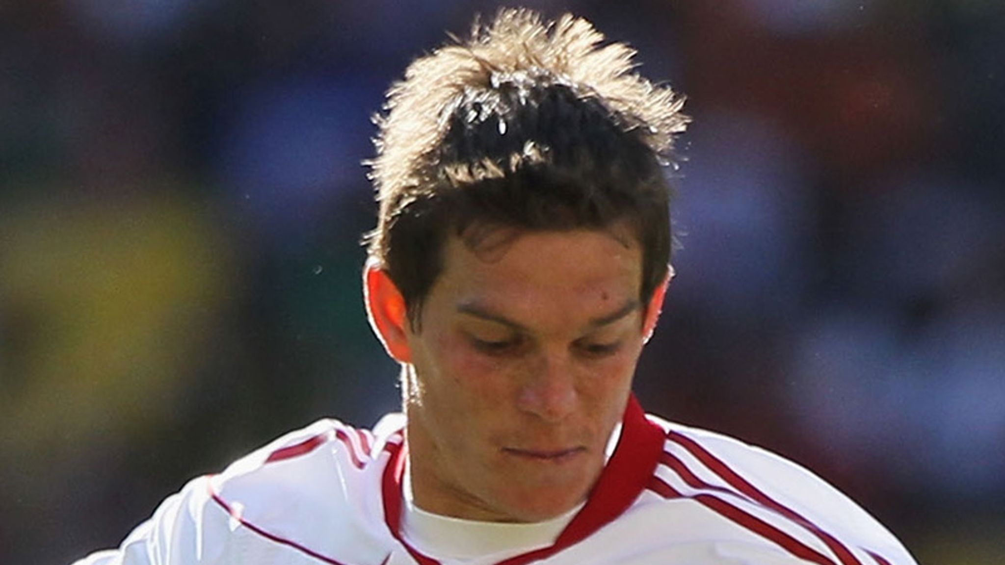 Agger all smiles at Anfield | Football News | Sky Sports