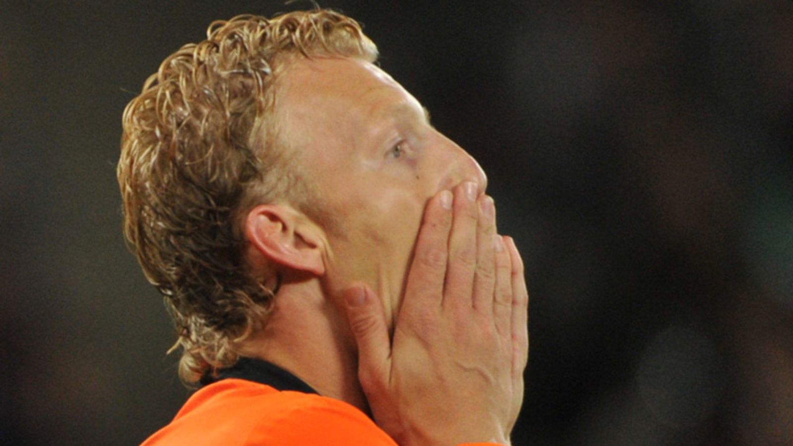 Kuyt - I want to stay at Reds | Football News | Sky Sports