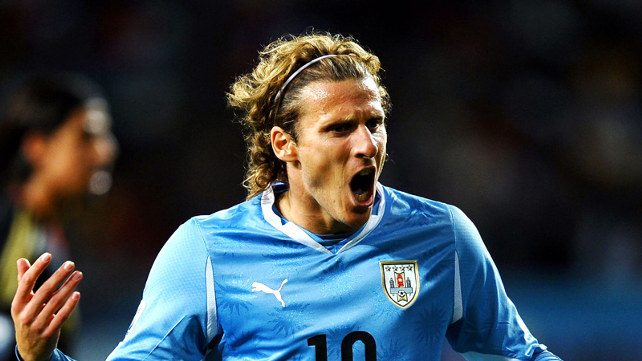 Forlan - Come and get me | Football News | Sky Sports
