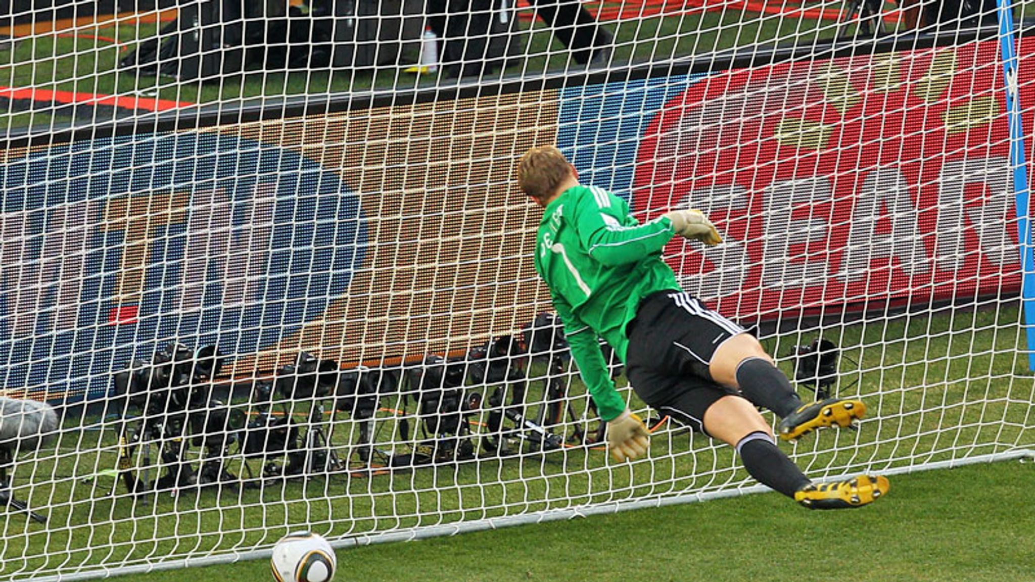 Espinosa defends 'missed' goal | Football News | Sky Sports