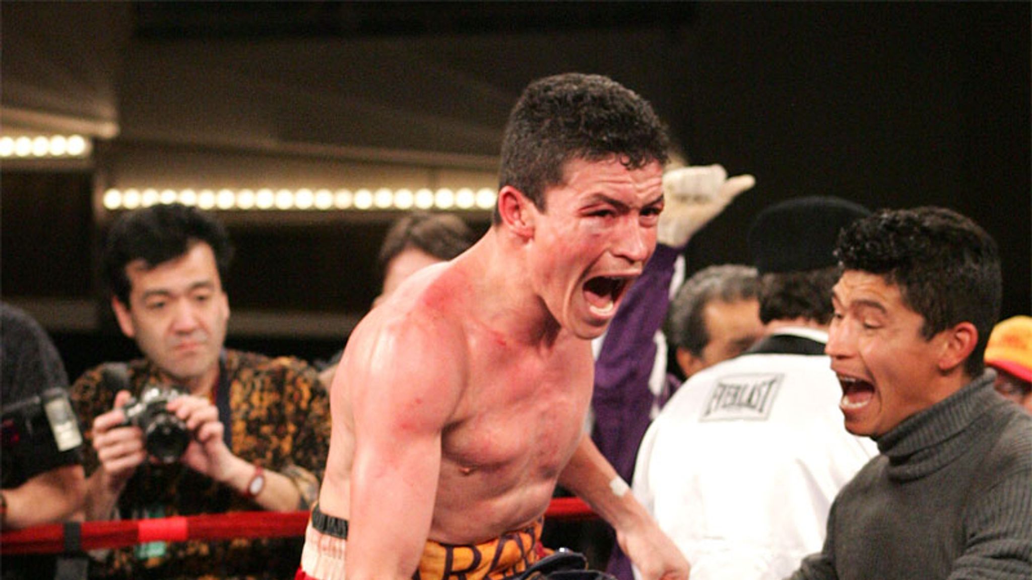 Ulises rejoices | Boxing News | Sky Sports