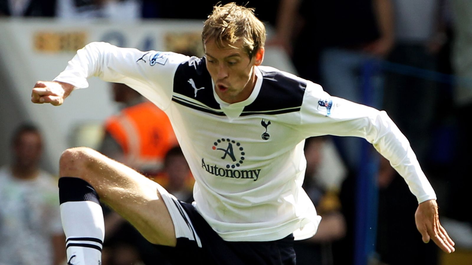 Crouch praises Van Der Vaart | Football News | Sky Sports