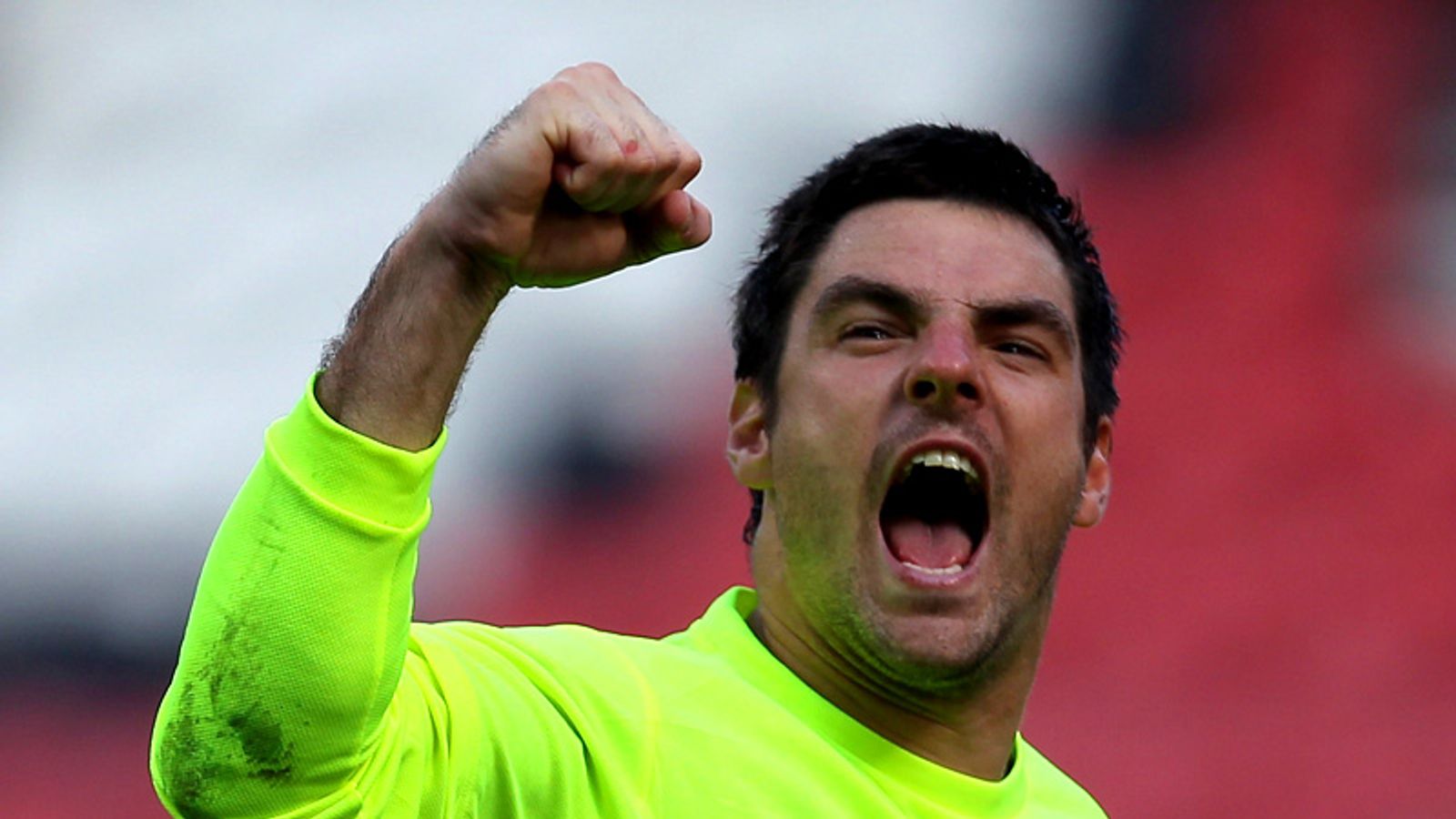 Seasiders aim to keep trio | Football News | Sky Sports