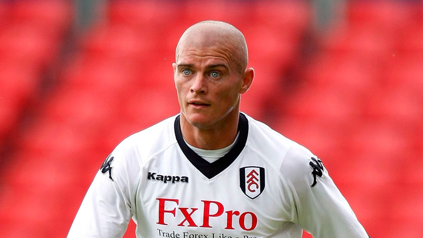 Konchesky completes Reds move | Football News | Sky Sports