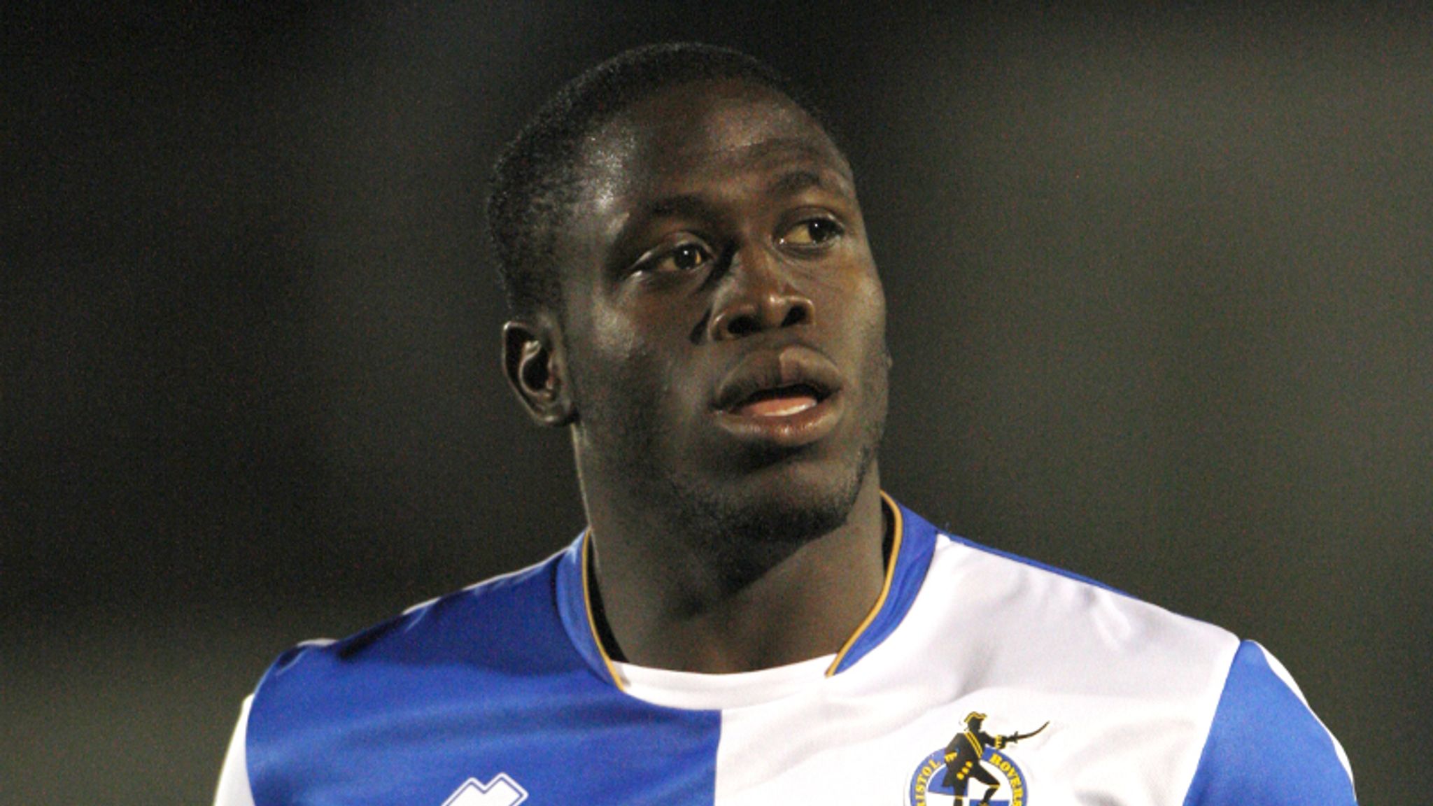 Injured Akinde returns to Robins | Football News | Sky Sports