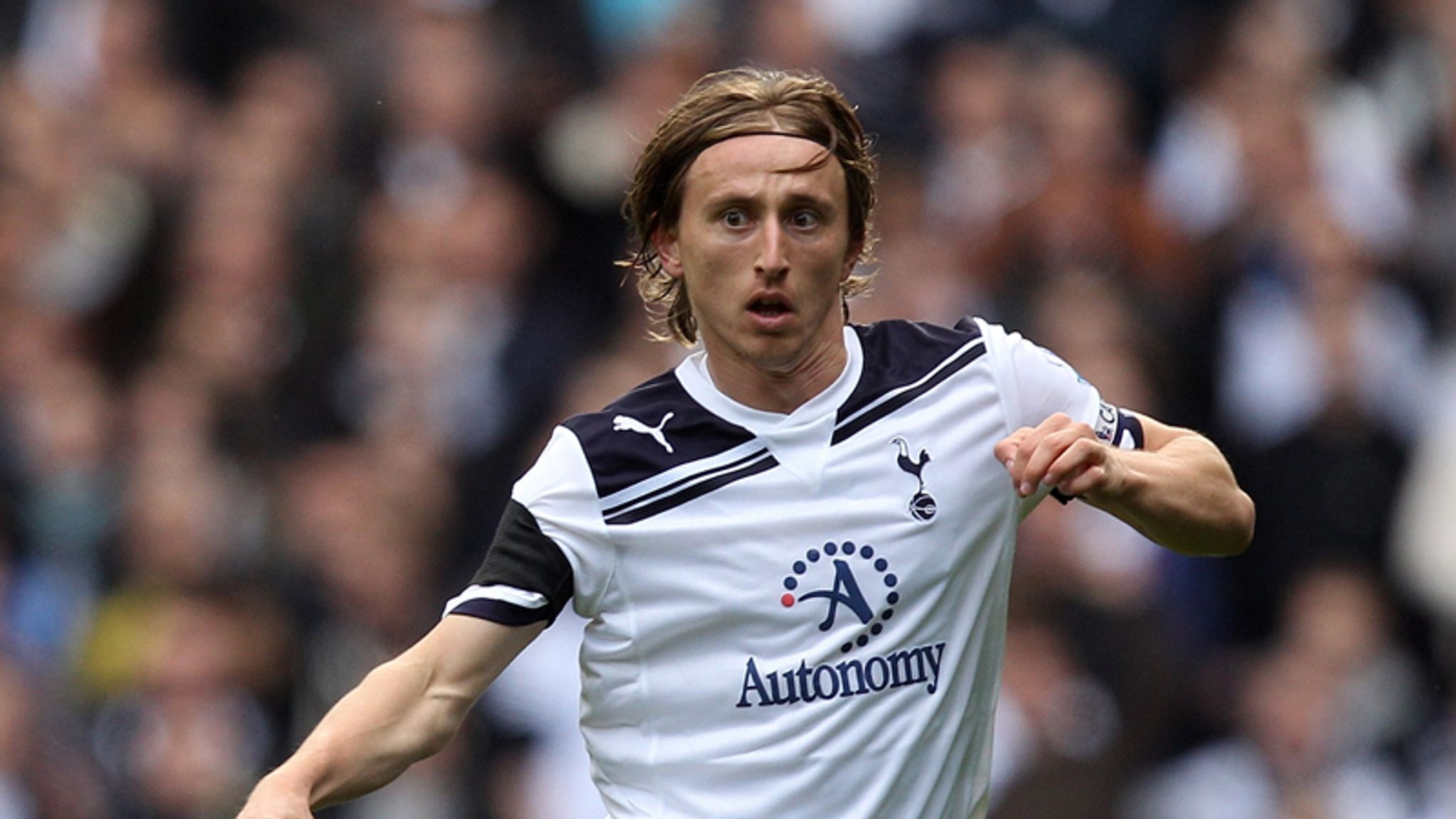 Chelsea make new Modric bid | Football News | Sky Sports