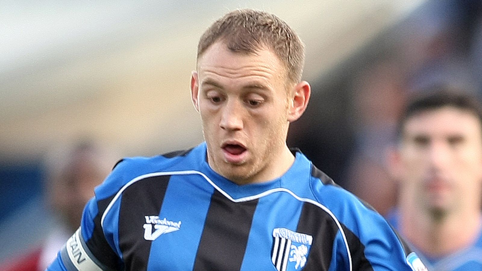 Bees snap up former Gills duo | Football News | Sky Sports