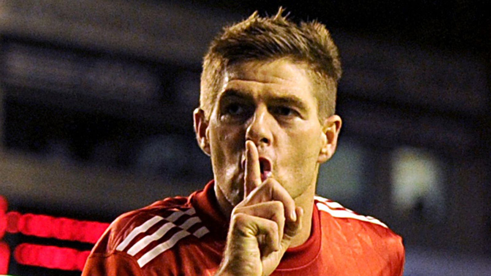 'Leader' Gerrard earns praise | Football News | Sky Sports