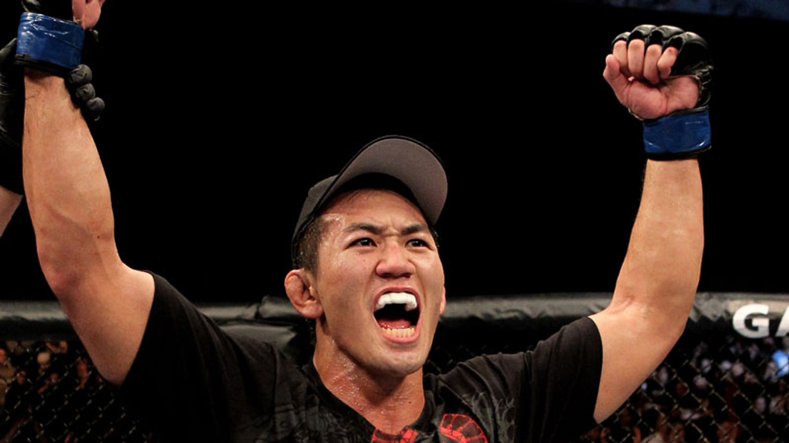 Okami earns title shot | Sky Sports