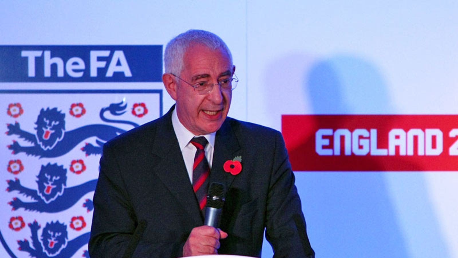 Triesman backing for Bernstein | Football News | Sky Sports