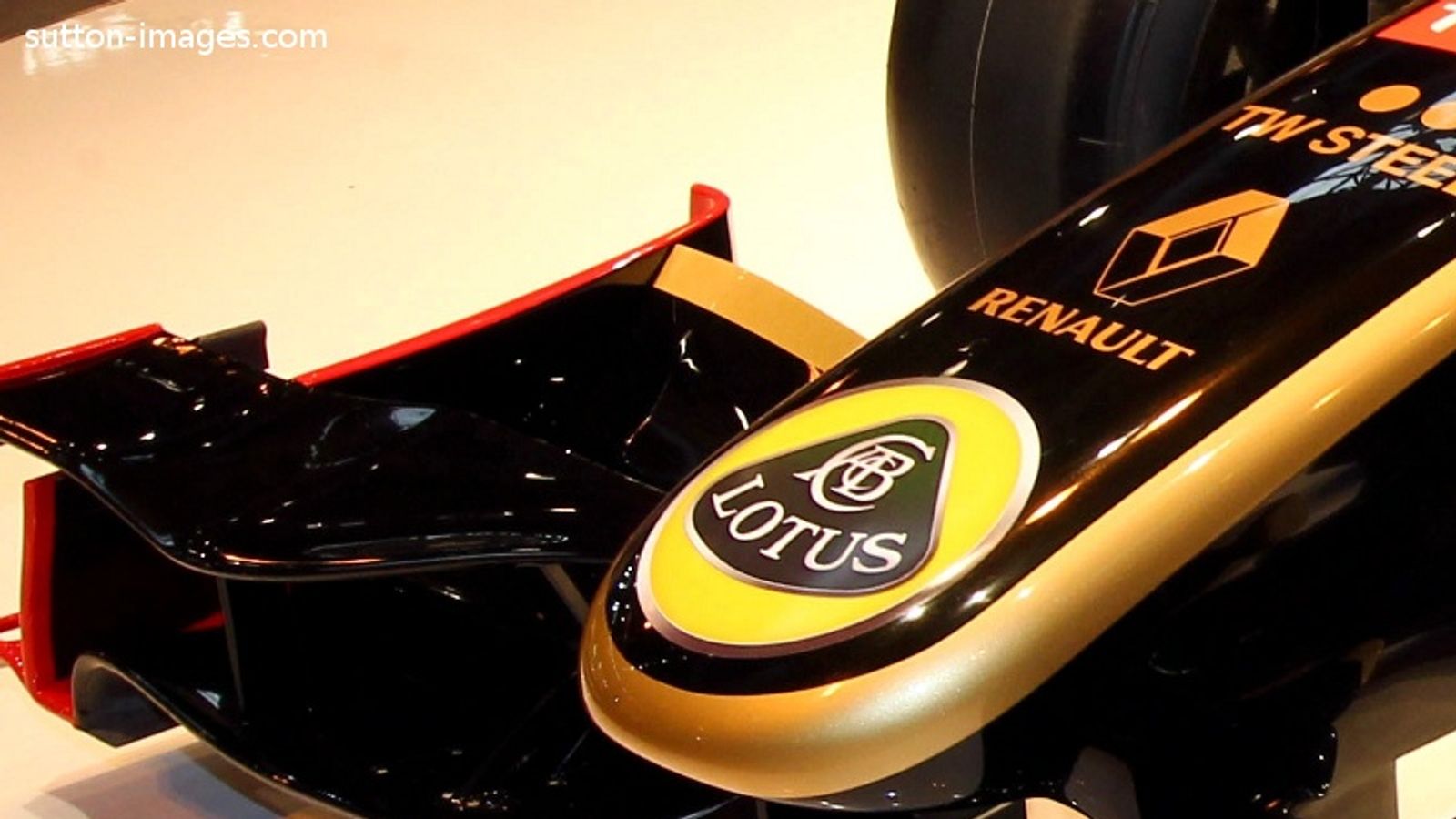 Chapman backs Lotus Renault | F1 News | Sky Sports