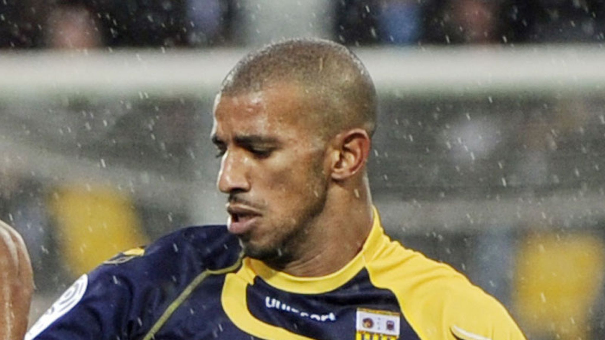 Lions seal Bouazza deal | Football News | Sky Sports