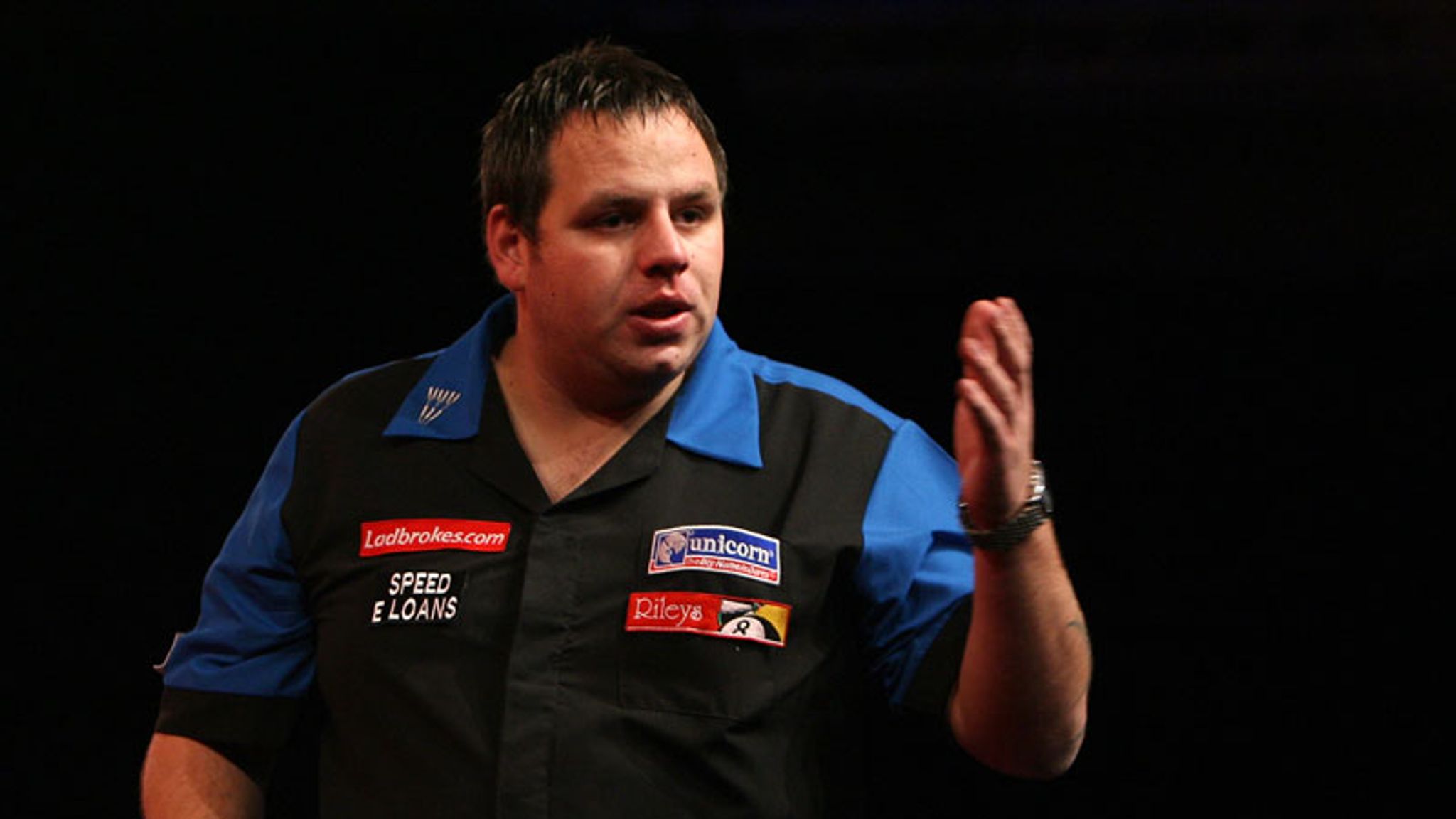 Lewis races into semis | Darts News | Sky Sports