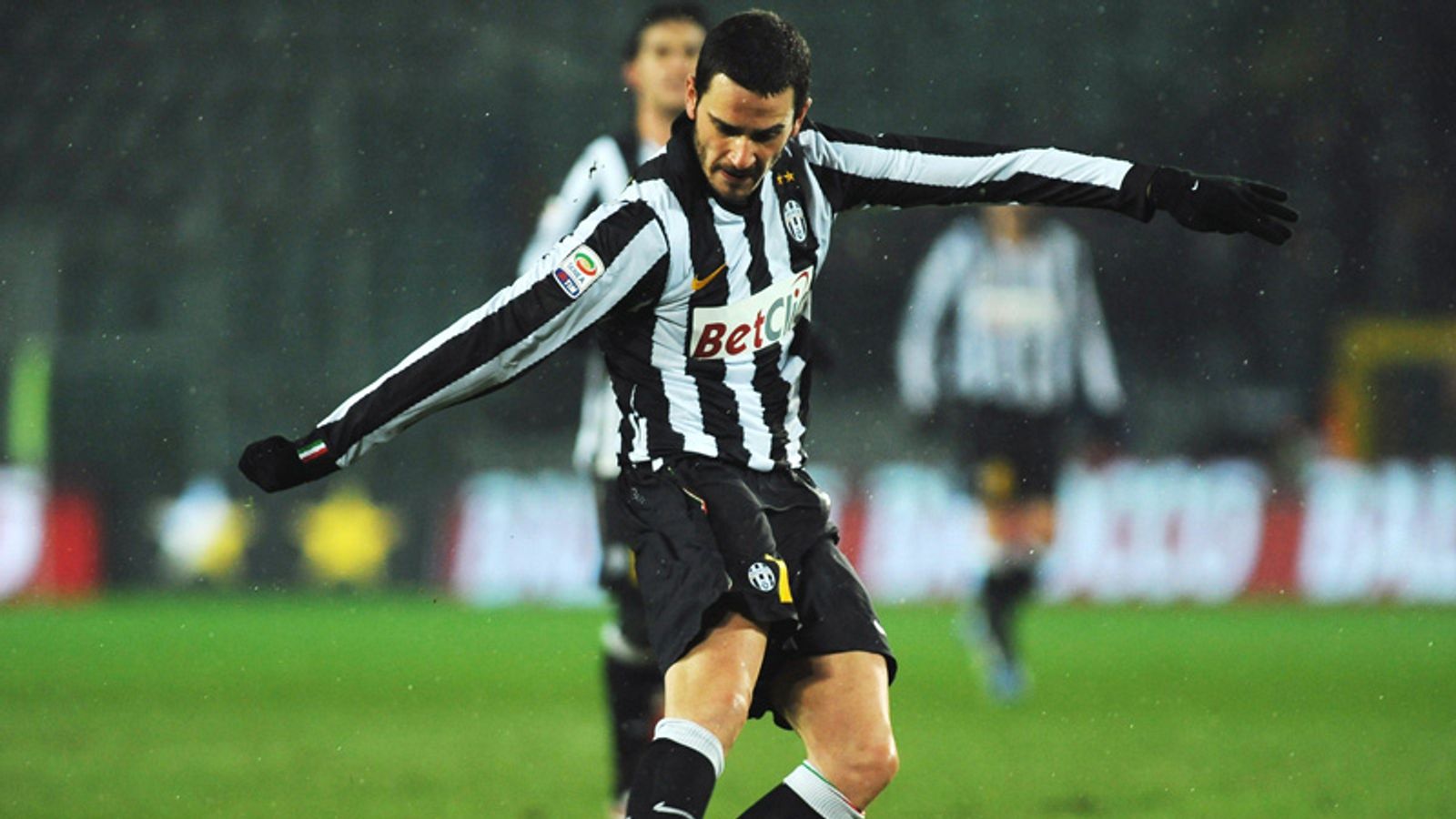 Juve pair pen new deals | Football News | Sky Sports